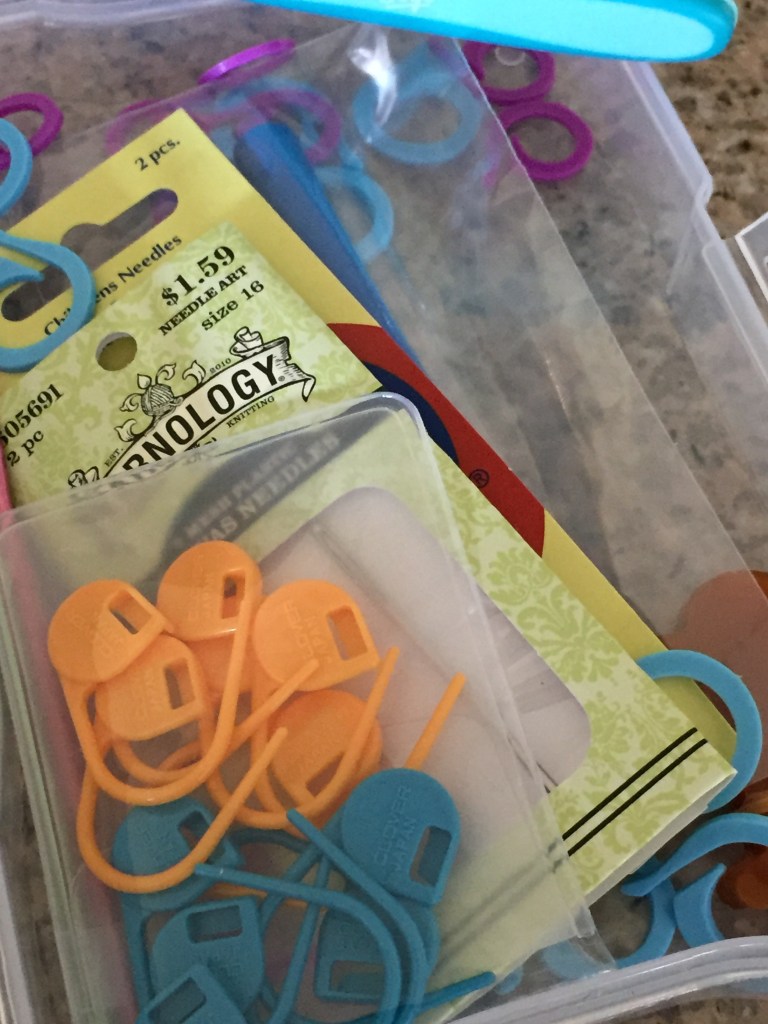 Traveling with Portable Craft Projects – Simply Made Kitchen and Crafts